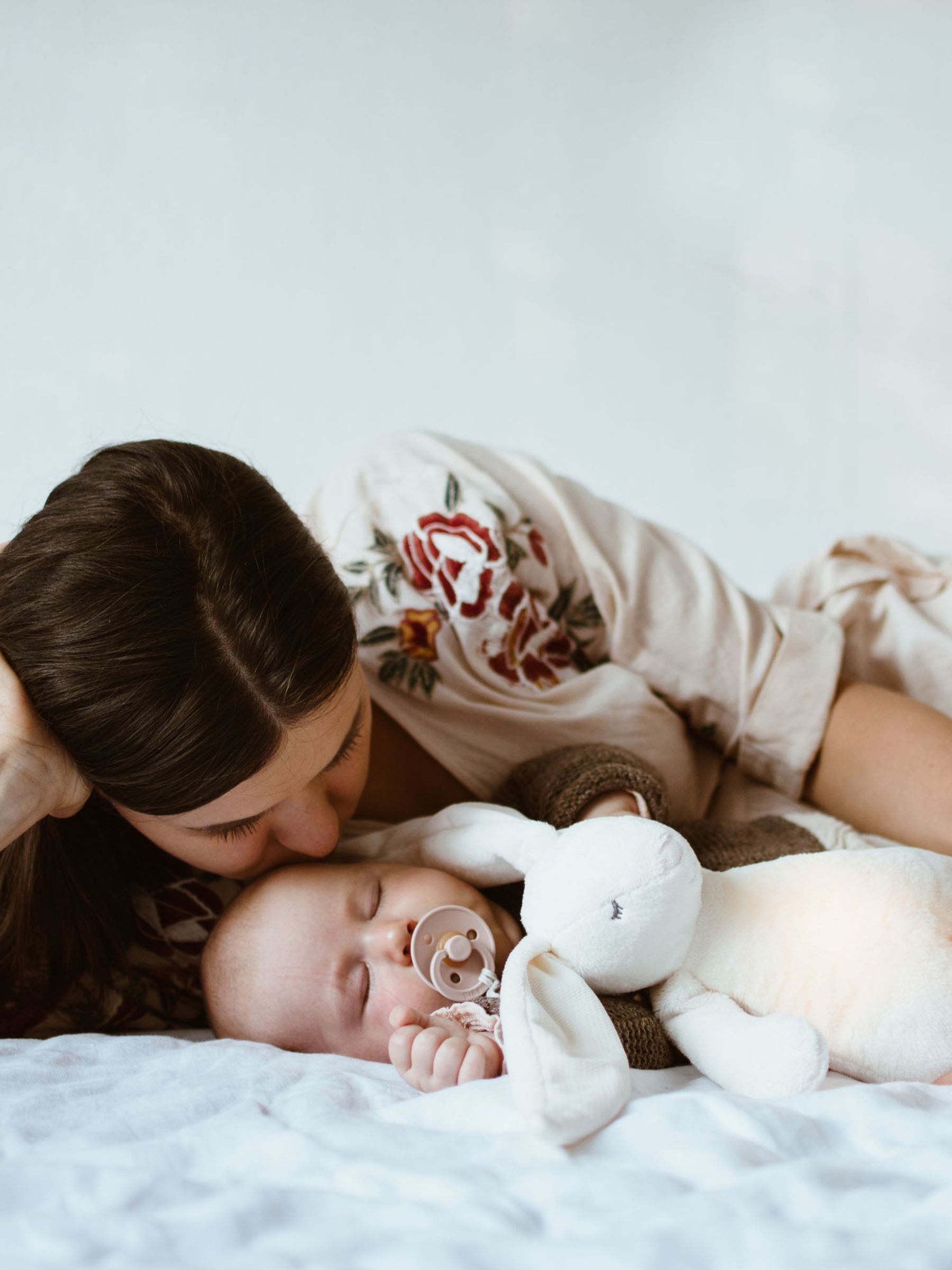 Buy Moonie Moonie Humming Friend Rabbit Nightlight Cream from the JoJo ...