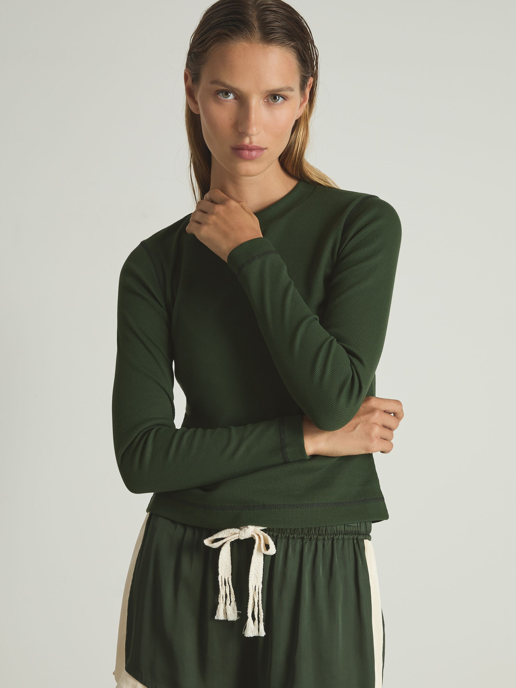 Reiss Cotton With Stretch Contrast-Stitch Top in Green/Navy - REISS