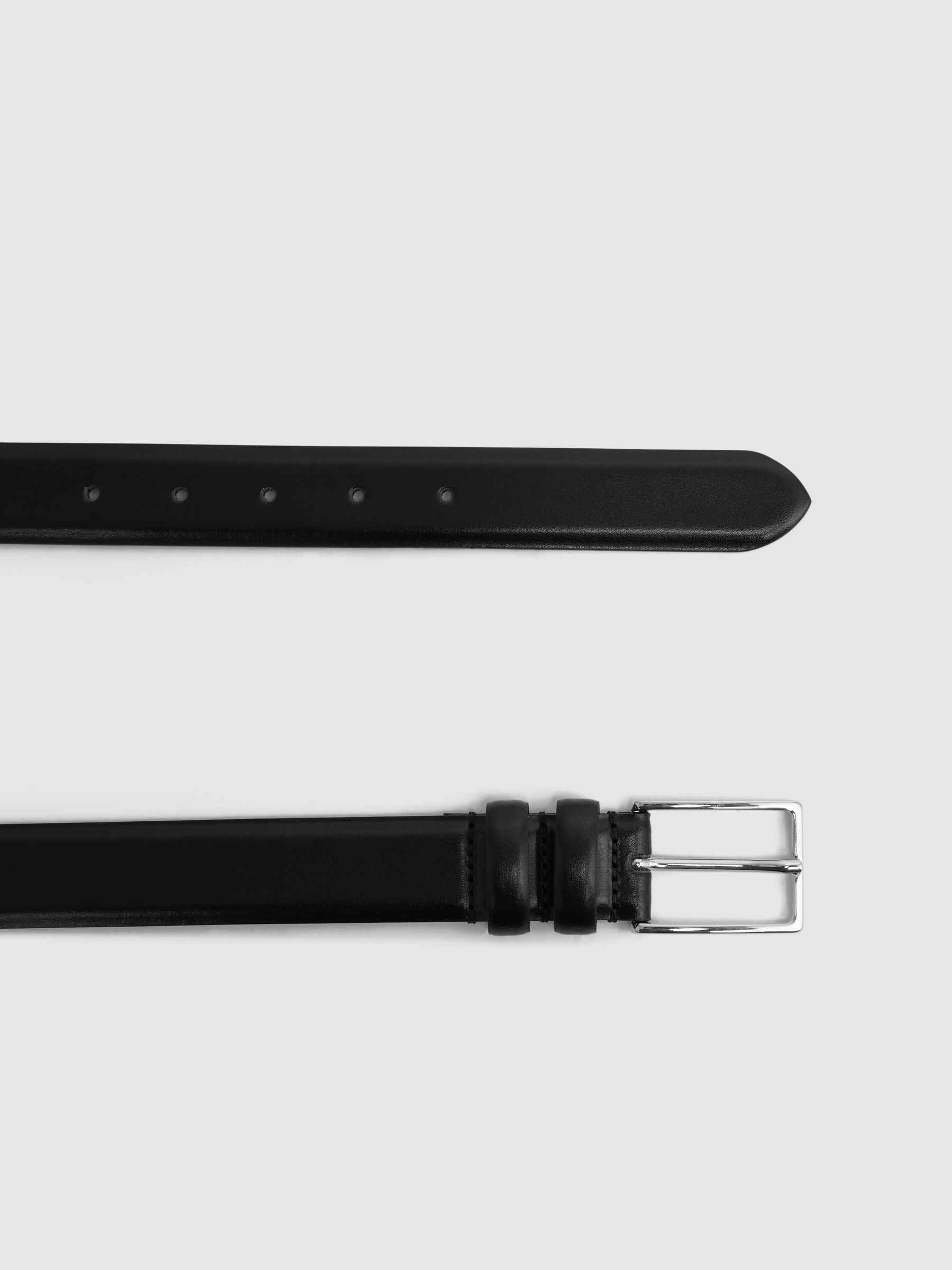 Smooth Leather Belt in Black - REISS
