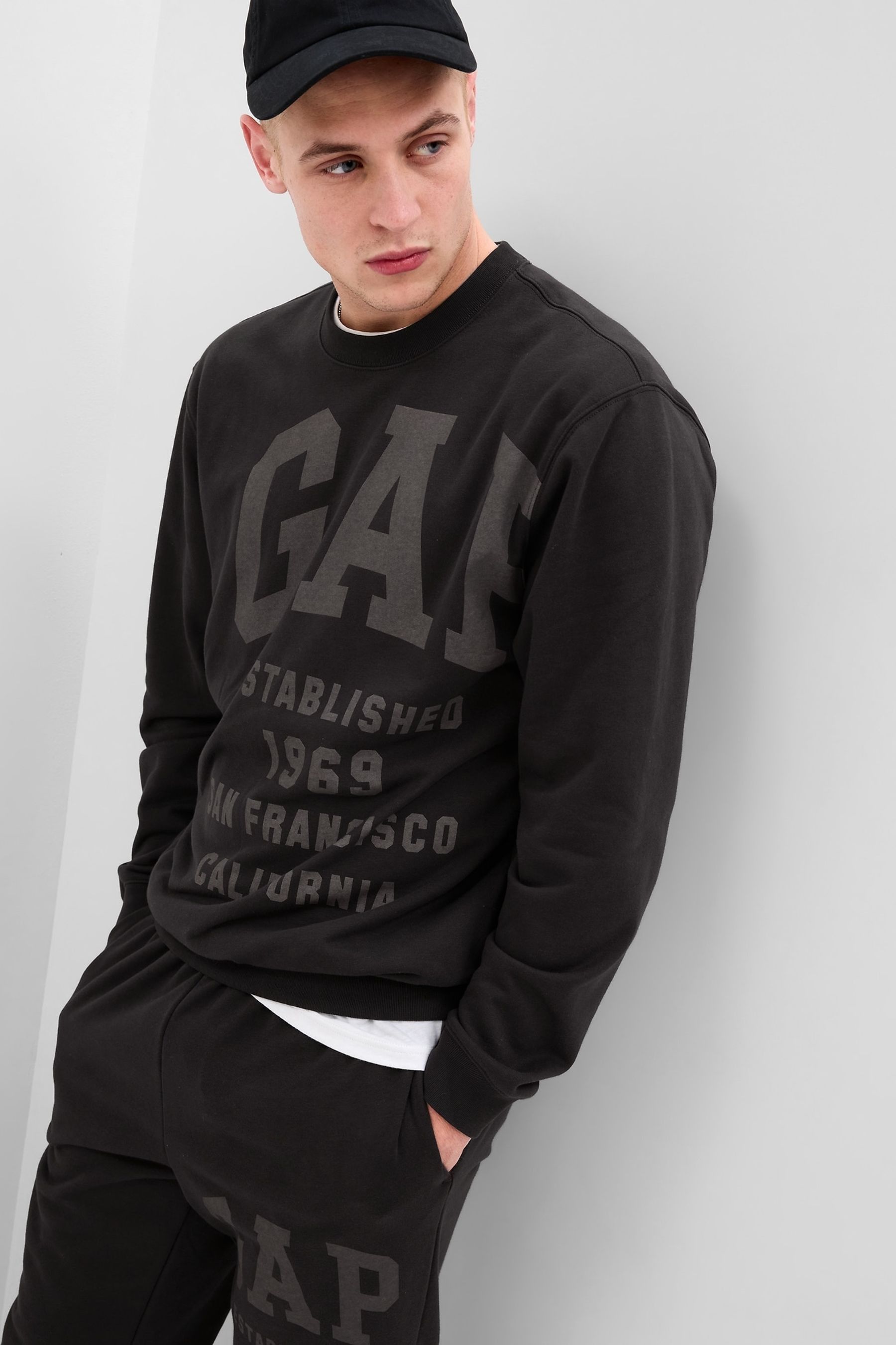 Buy Black Graphic Logo Crew Neck Sweatshirt from the Gap online shop