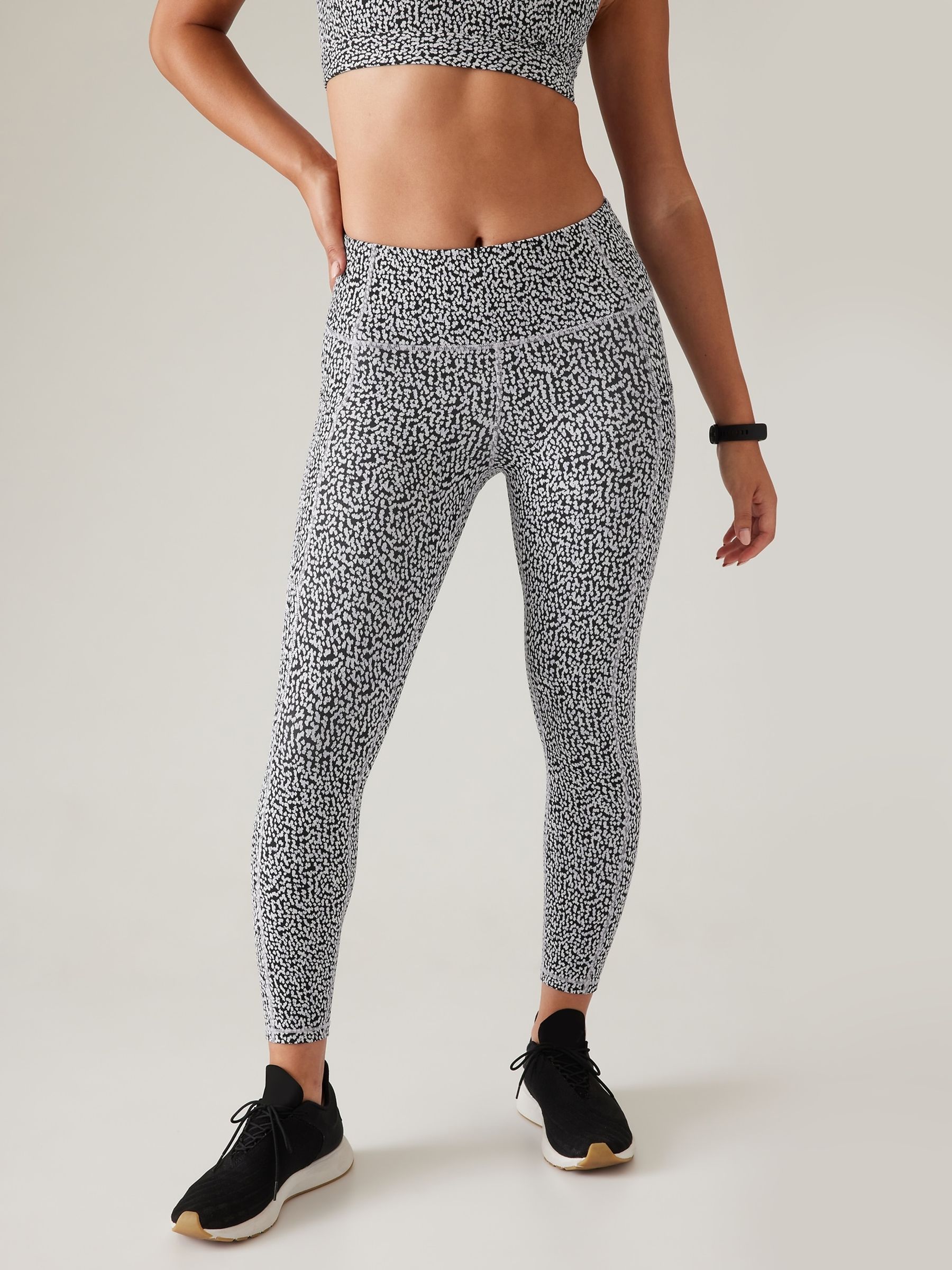 Athleta Black White Ultimate Stash 7 8 Leggings Gap
