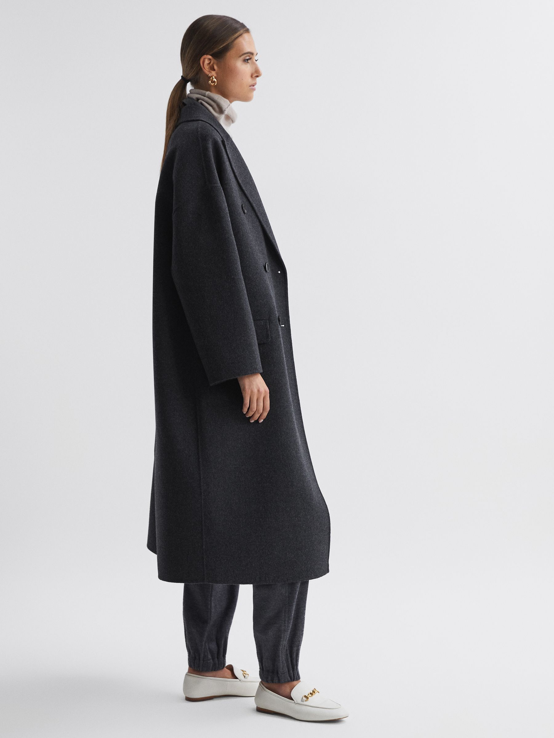 Reiss Relaxed Wool Blend Double Breasted Coat in Charcoal - REISS