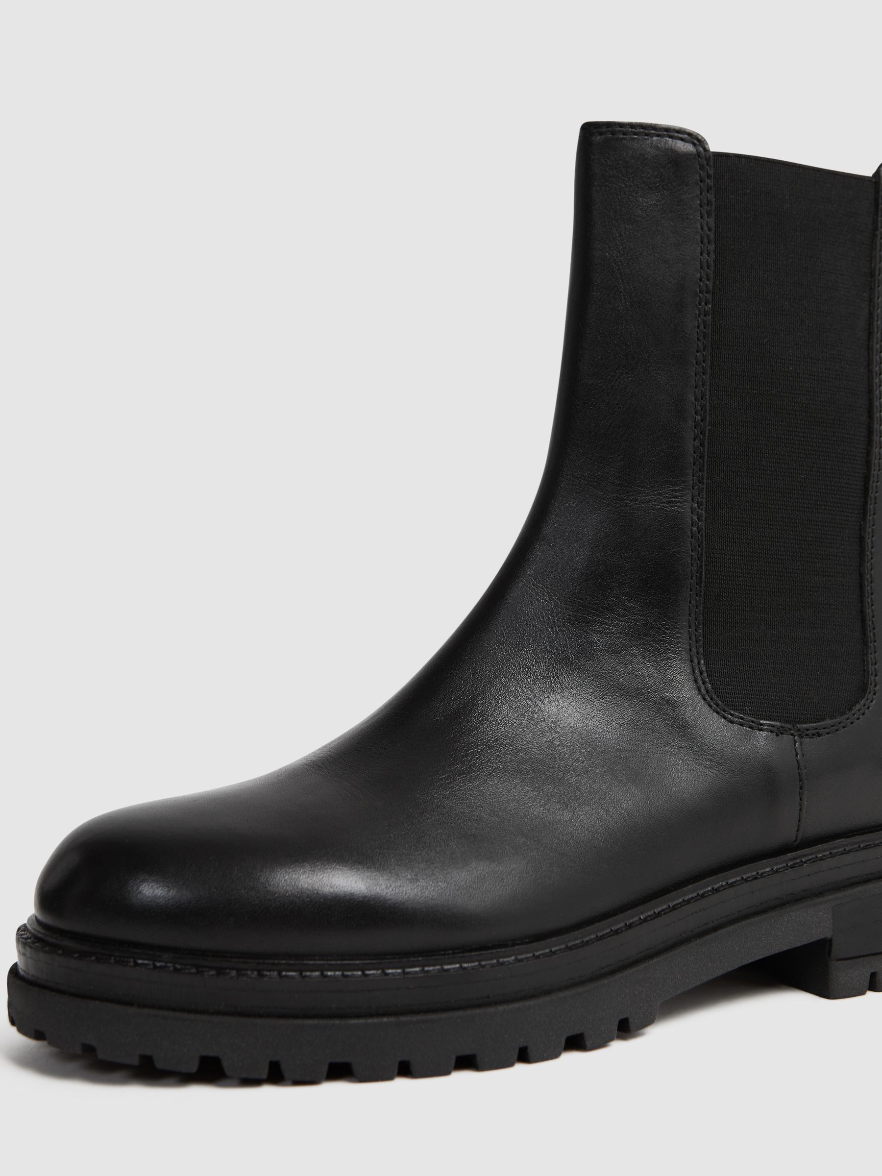 Reiss Leather Chelsea Boots in Black - REISS