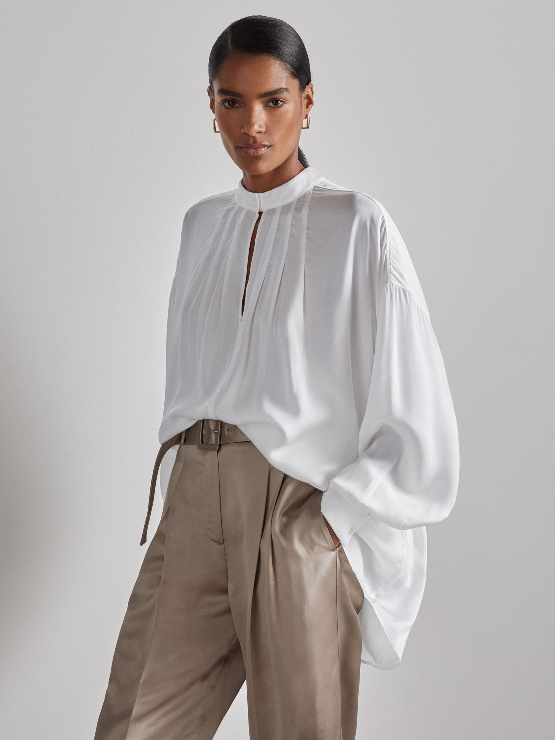 Reiss Atelier Keyhole-Neck Top in Off White - REISS