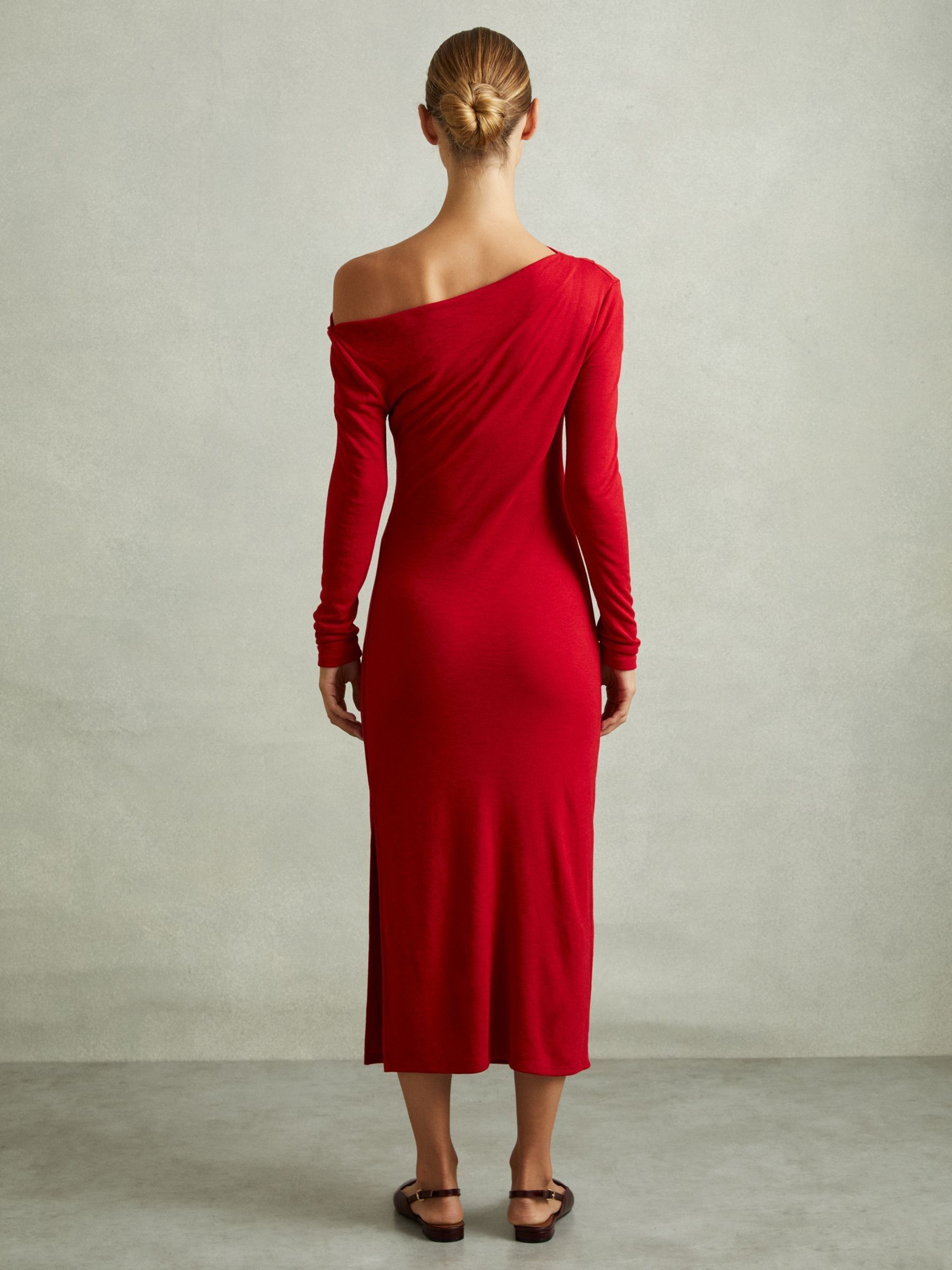Reiss Off-The-Shoulder Jersey Midi Dress in Red - REISS