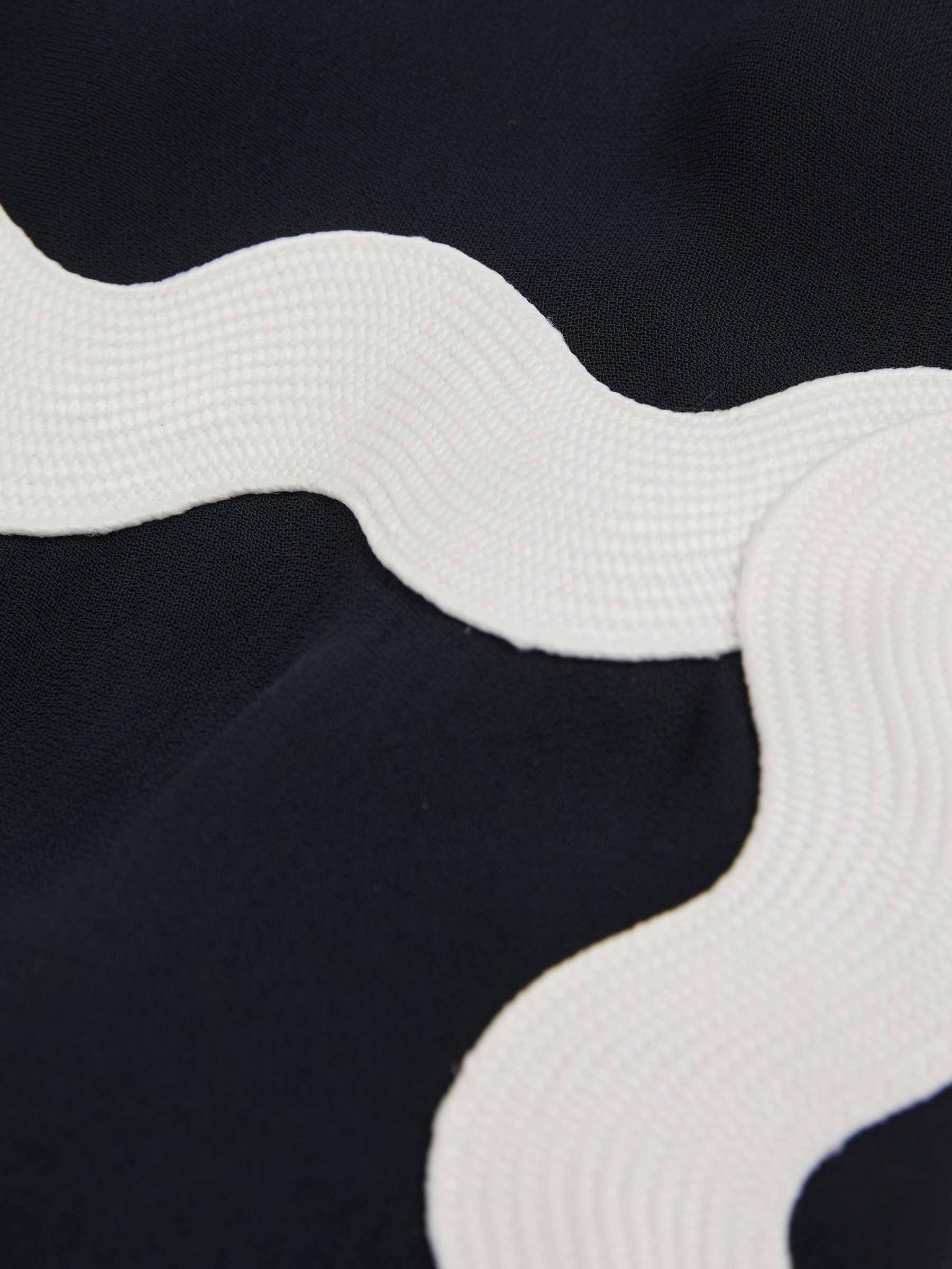 Reiss Wave-Trim Crepe Midi Dress in Navy - REISS