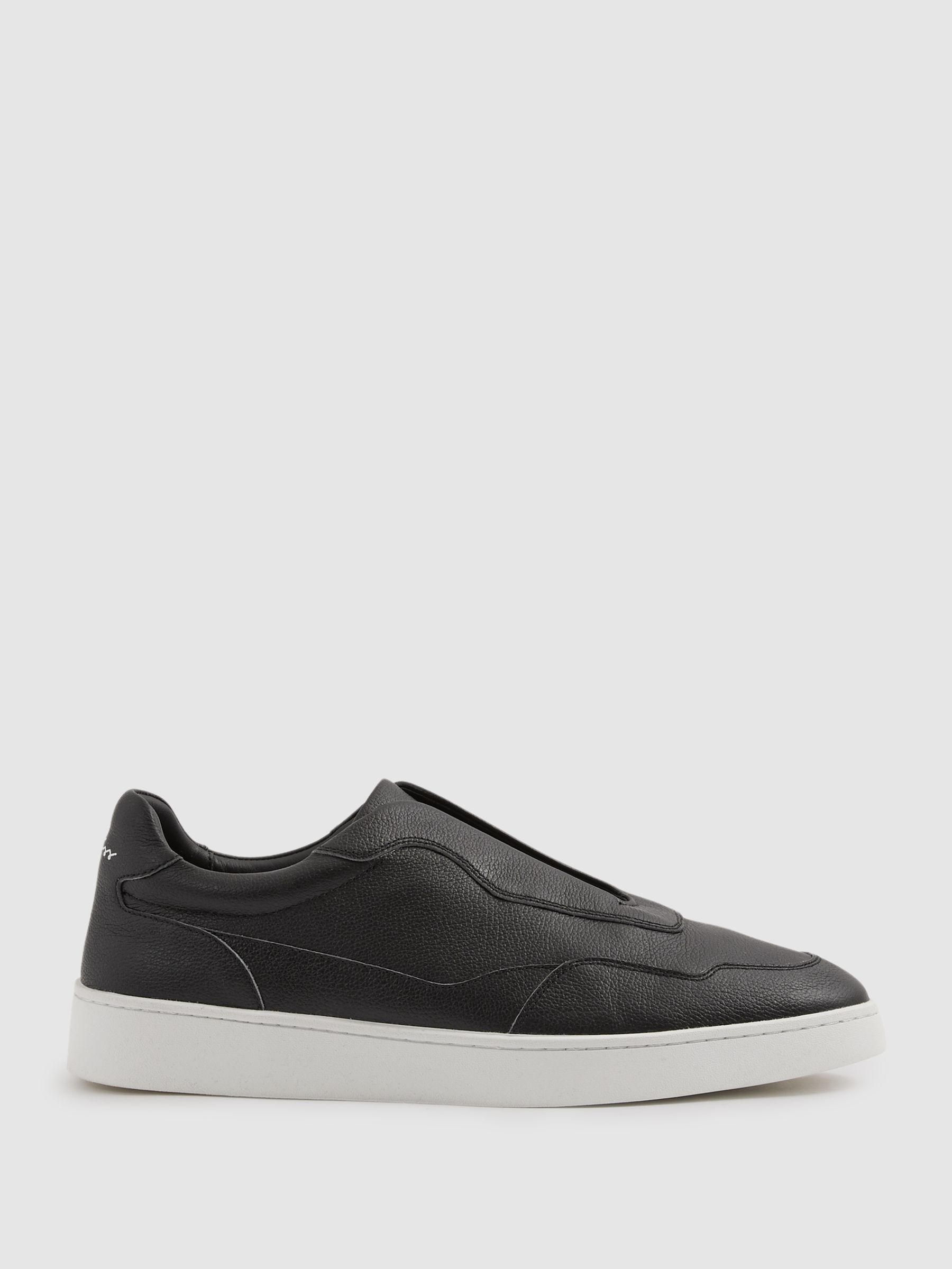 Reiss Grained Leather Elasticated Lace Trainers in Black - REISS