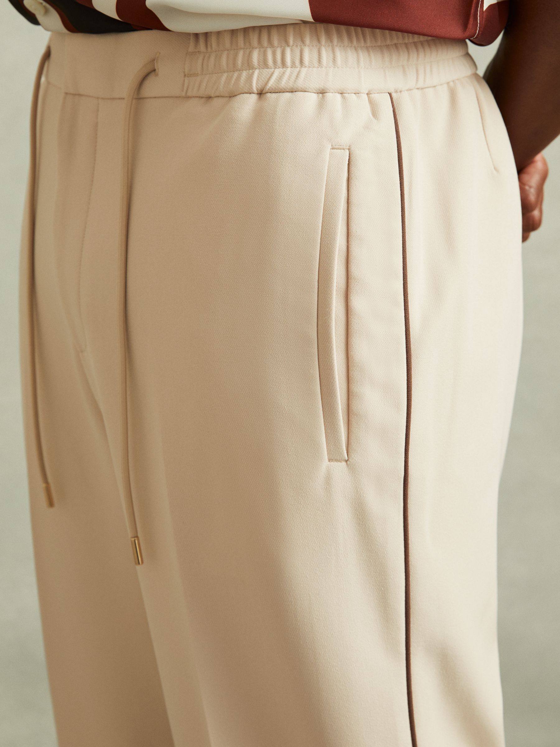 Reiss Relaxed Contrast Pipe Detail Trousers in Ecru/Brown Stripe - REISS