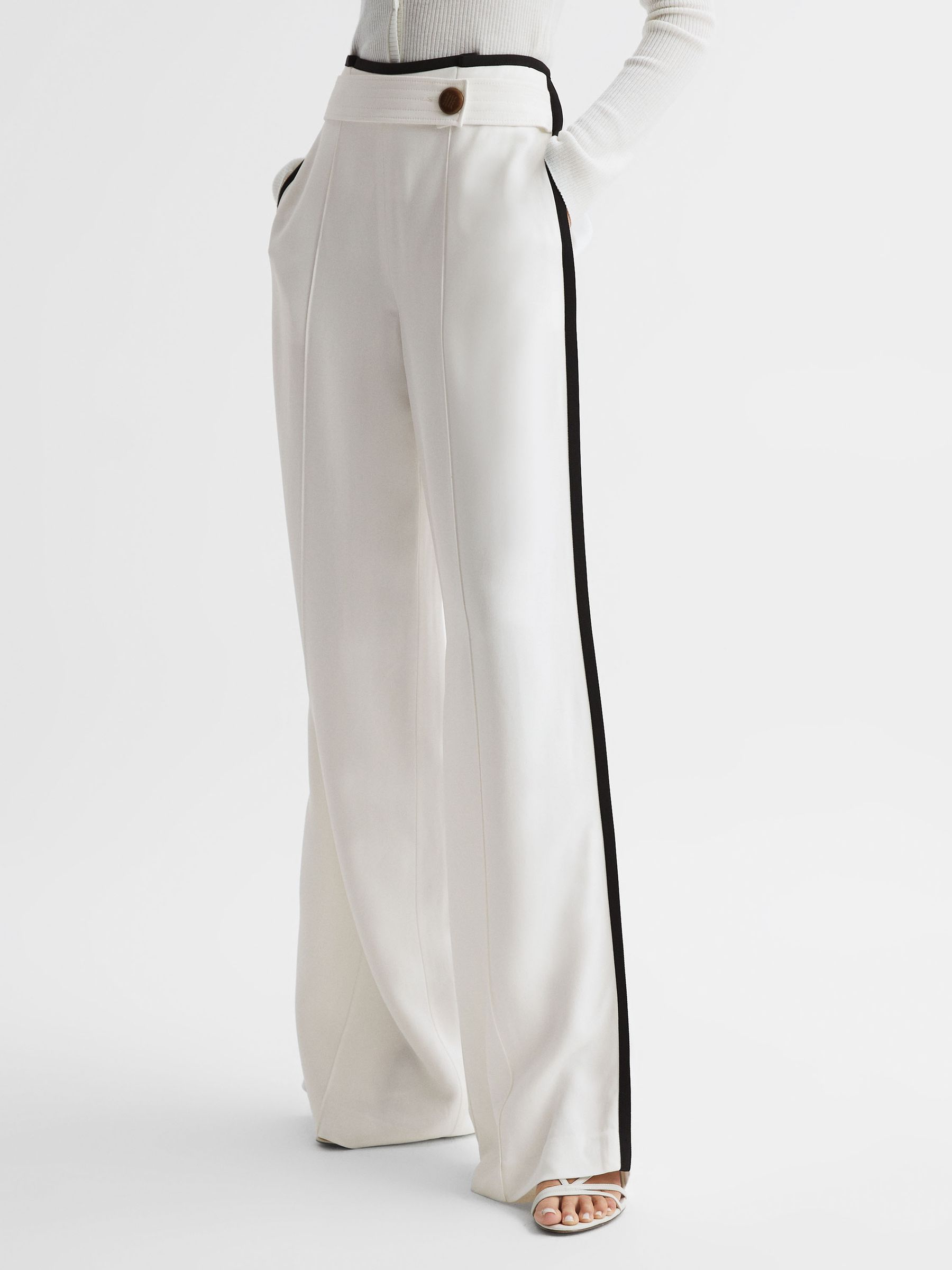 Reiss High Rise Wide Leg Trousers in Cream | REISS