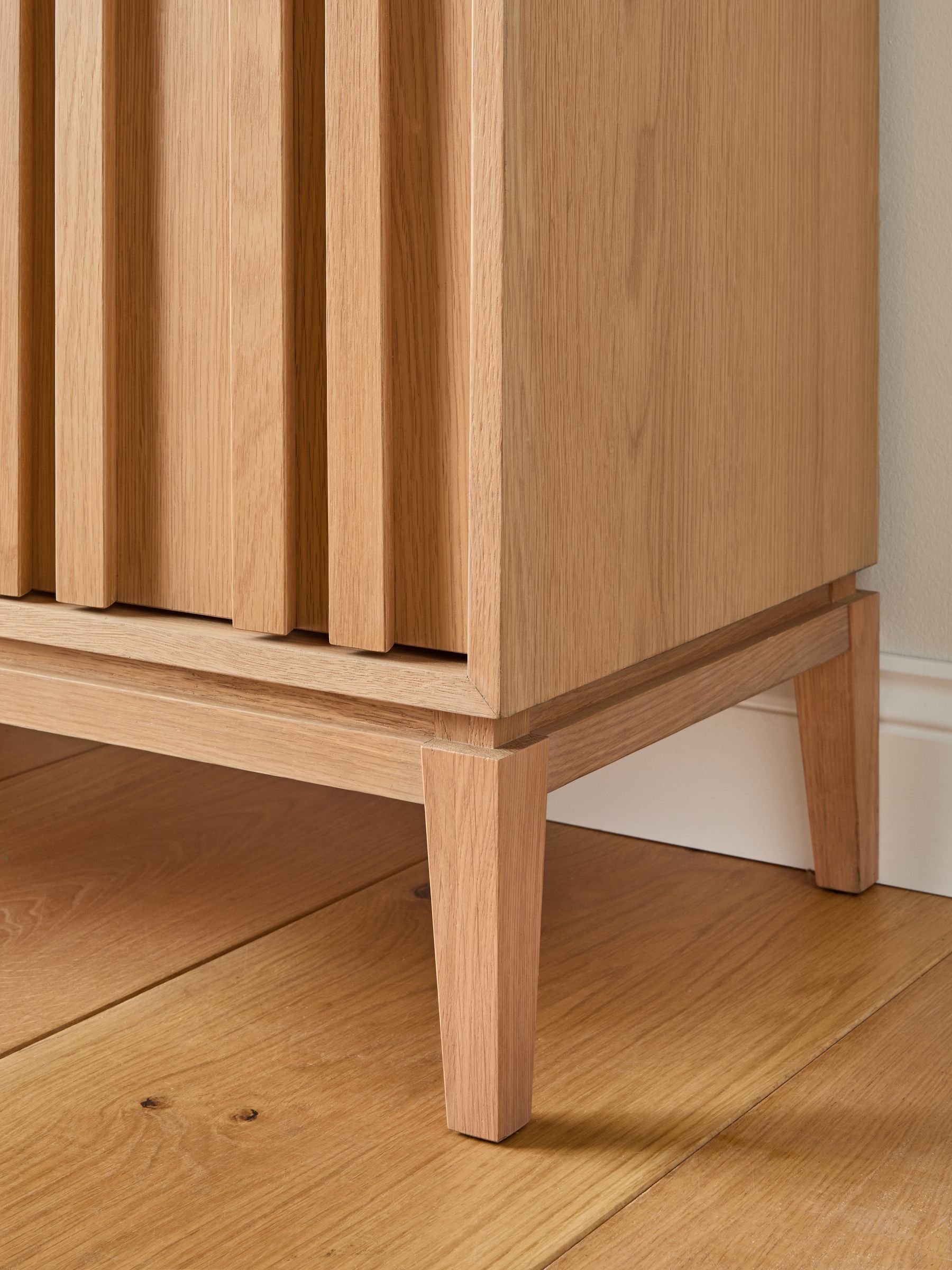 Oak Belgrave Wide TV Unit | Made