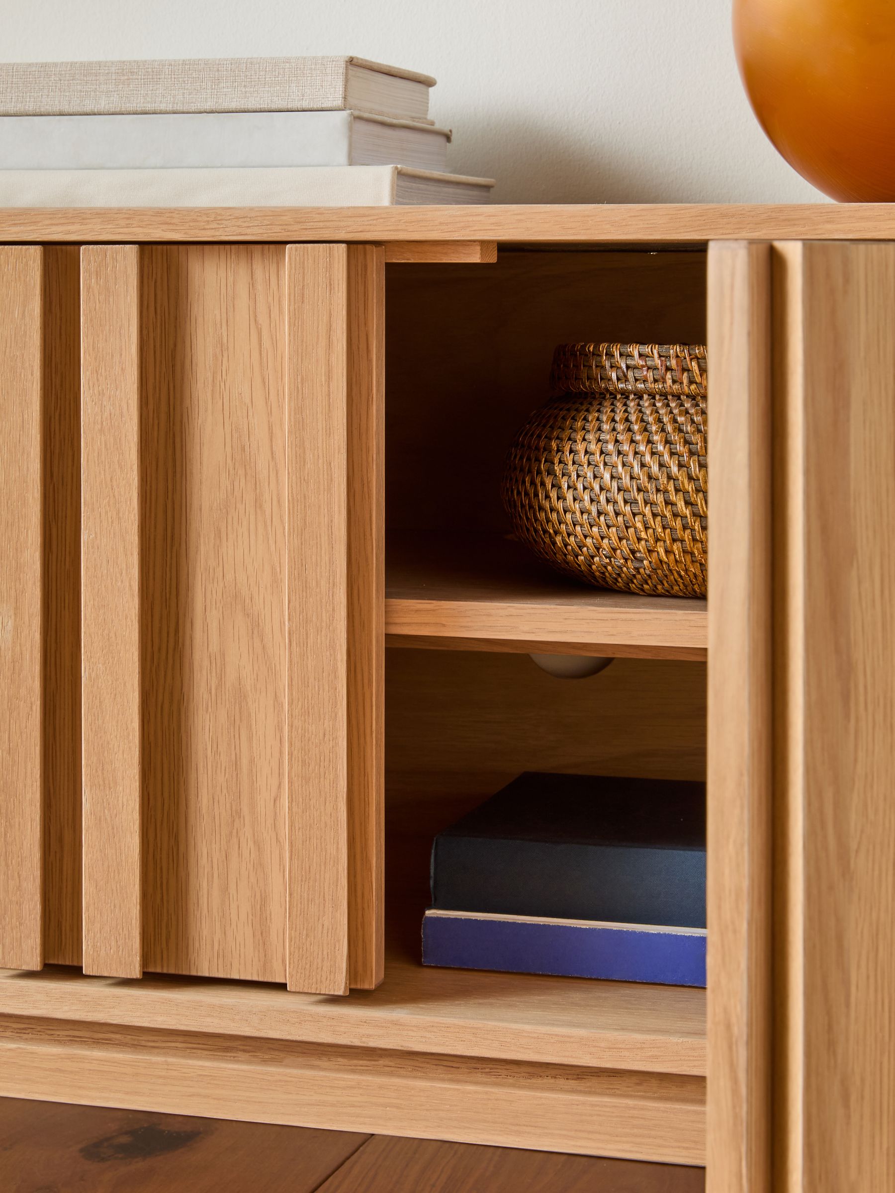 Oak Belgrave Wide TV Unit | Made