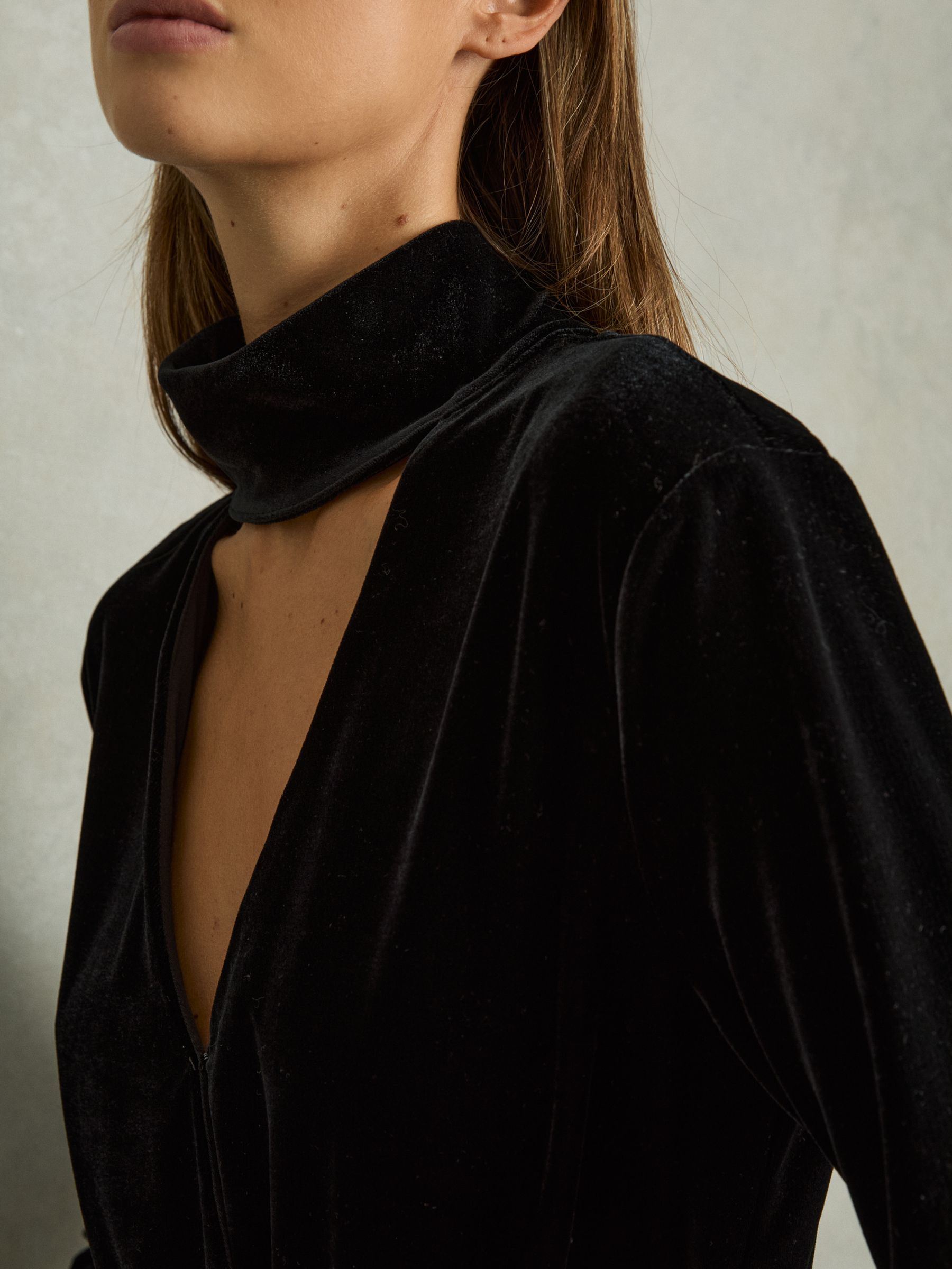 Reiss Petite Velvet Belted Wide Leg Jumpsuit in Black - REISS