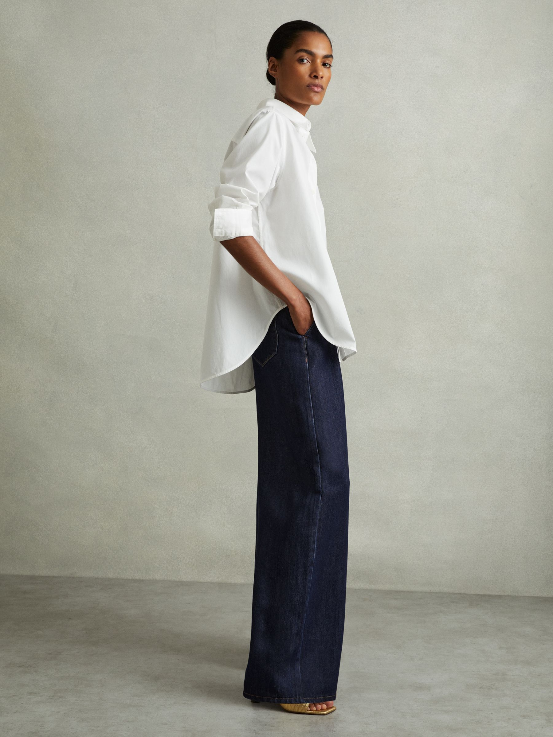 Reiss Double Pleat Wide Leg Jeans in Indigo - REISS