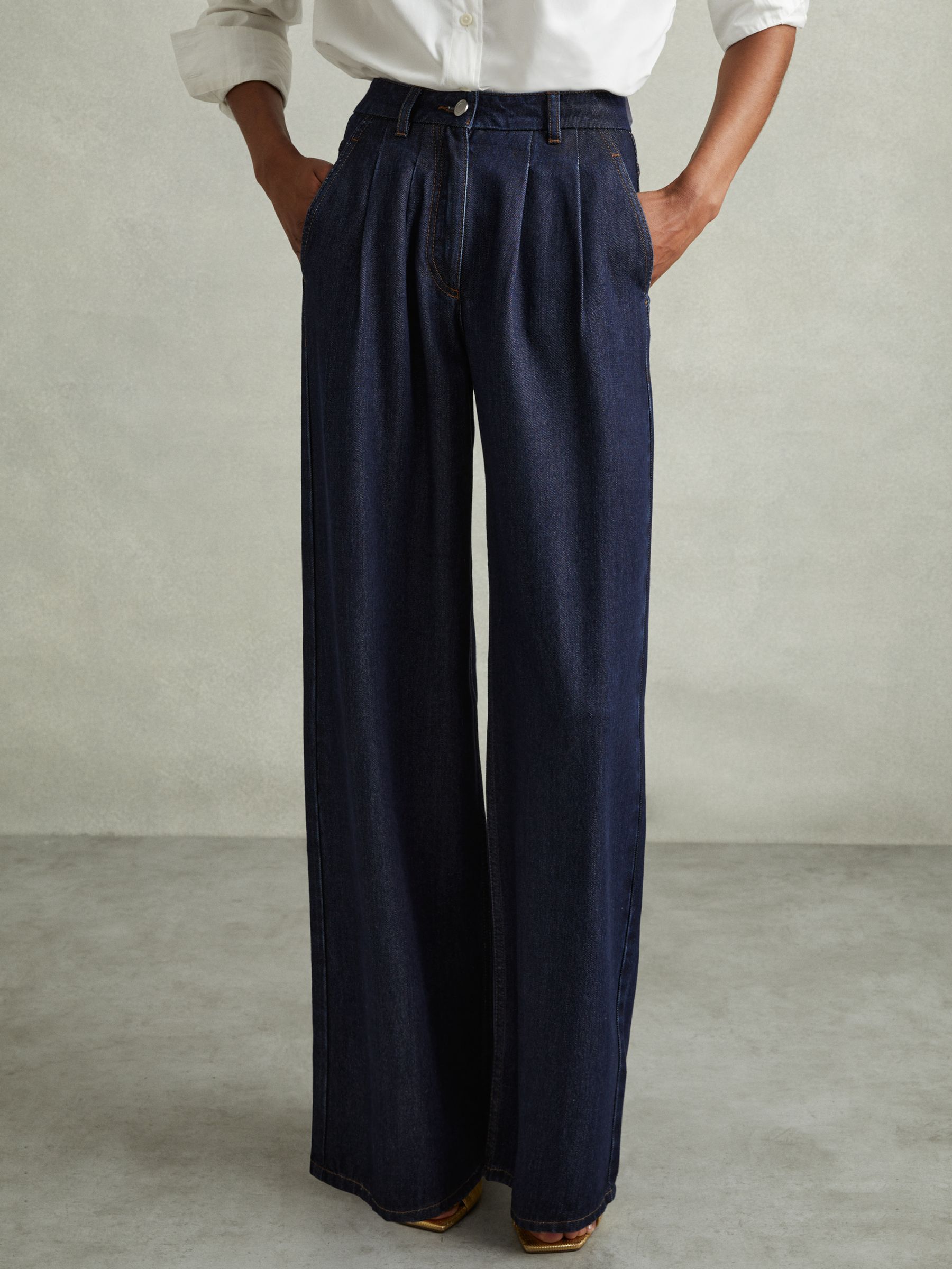 Reiss Petite Double Pleat Wide Leg Jeans in Indigo - REISS