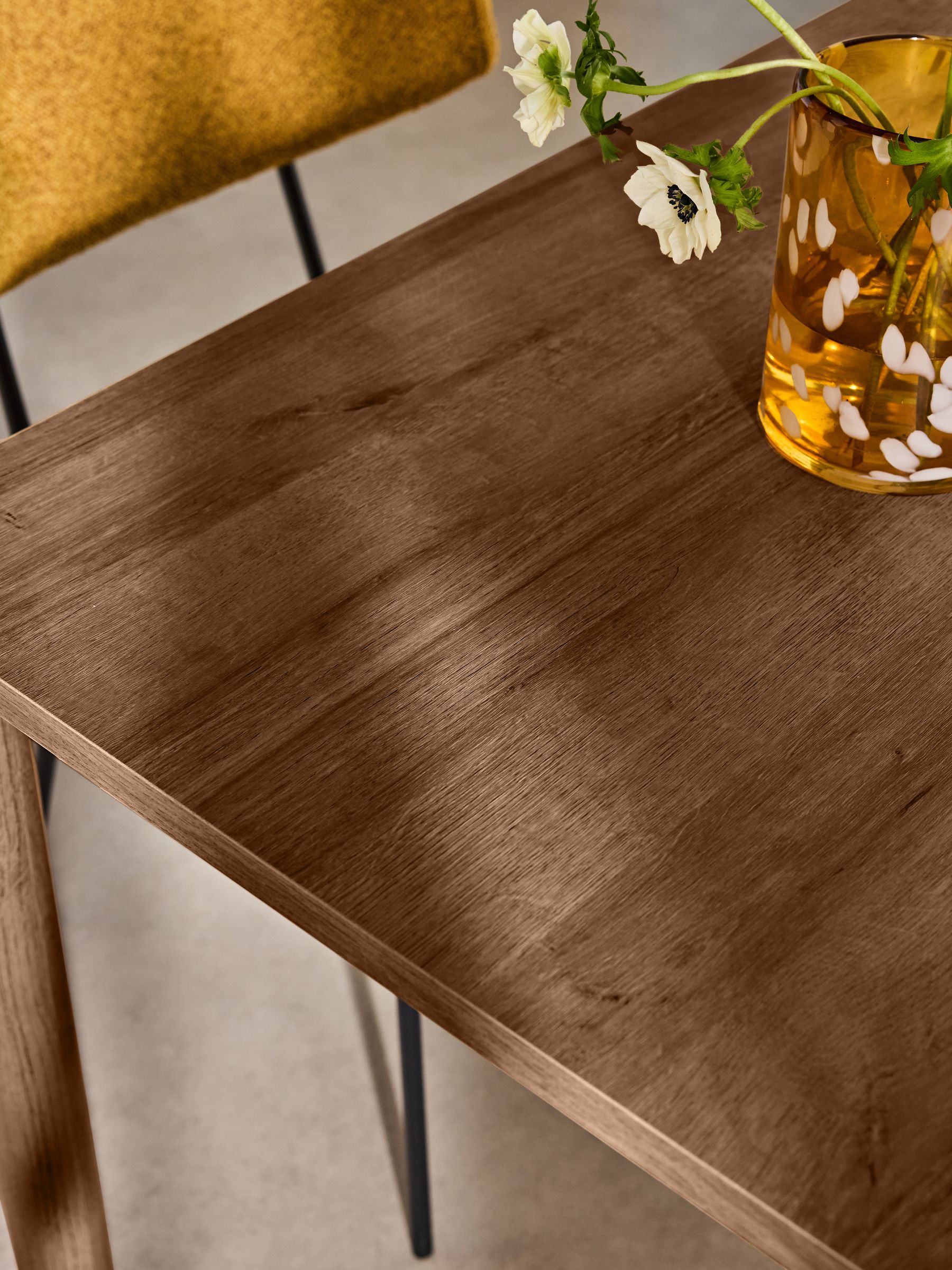 Pavia 4 to 6 Seater Extending Dining Table in Dark Natural Oak Effect ...