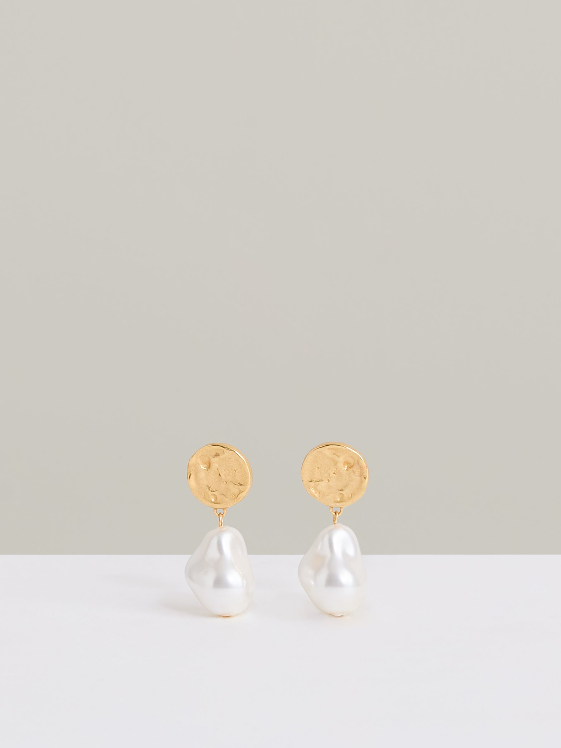 Reiss Molten Faux-Pearl Drop Earrings in Gold Tone - REISS