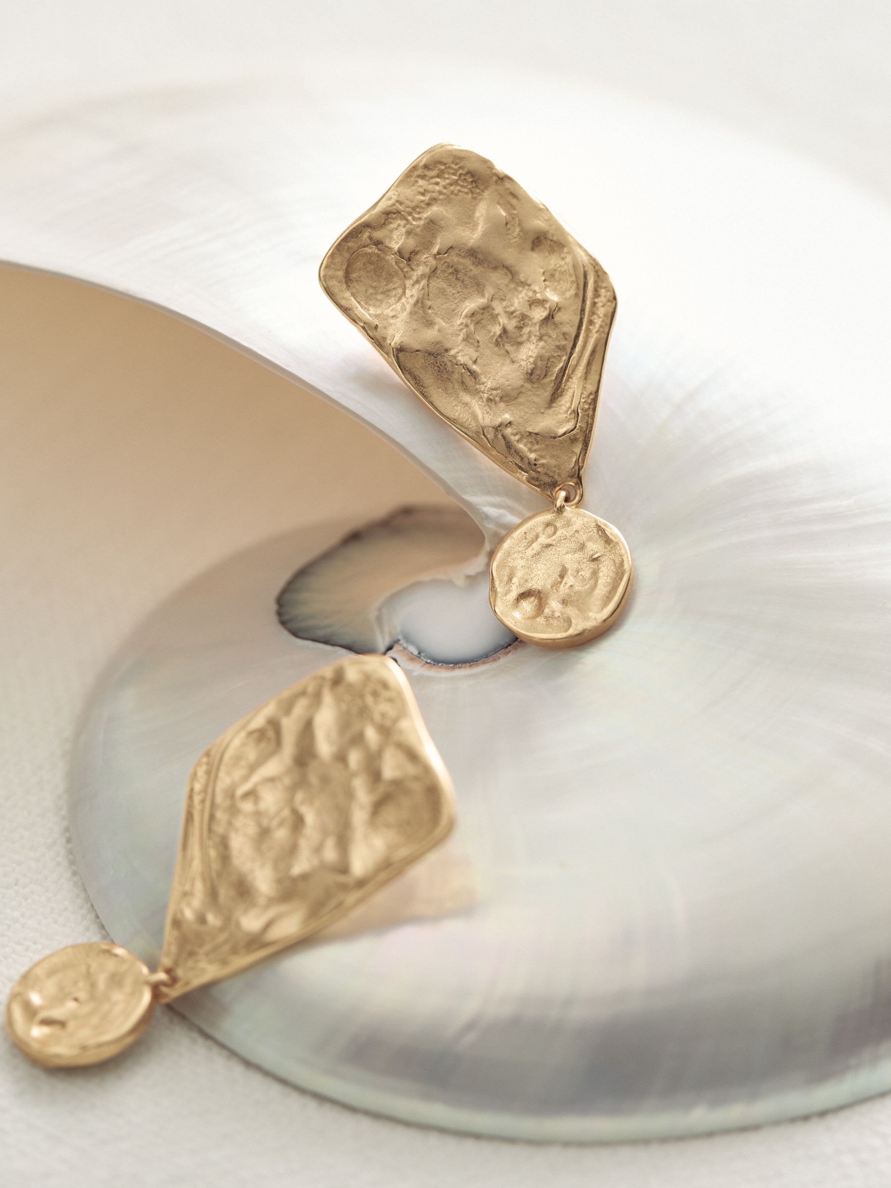 Reiss Molten Large Drop Earrings in Gold Tone - REISS