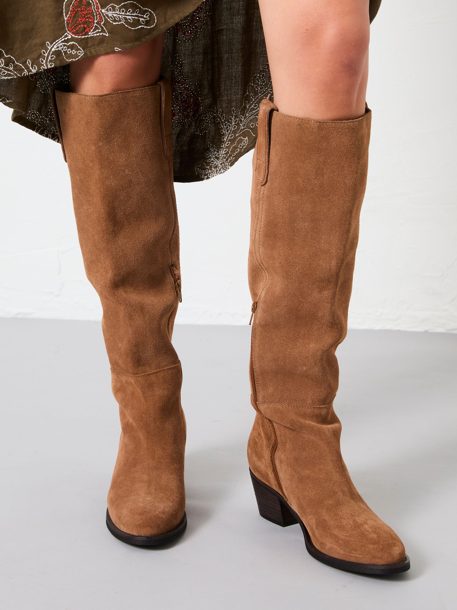 boot heels brown