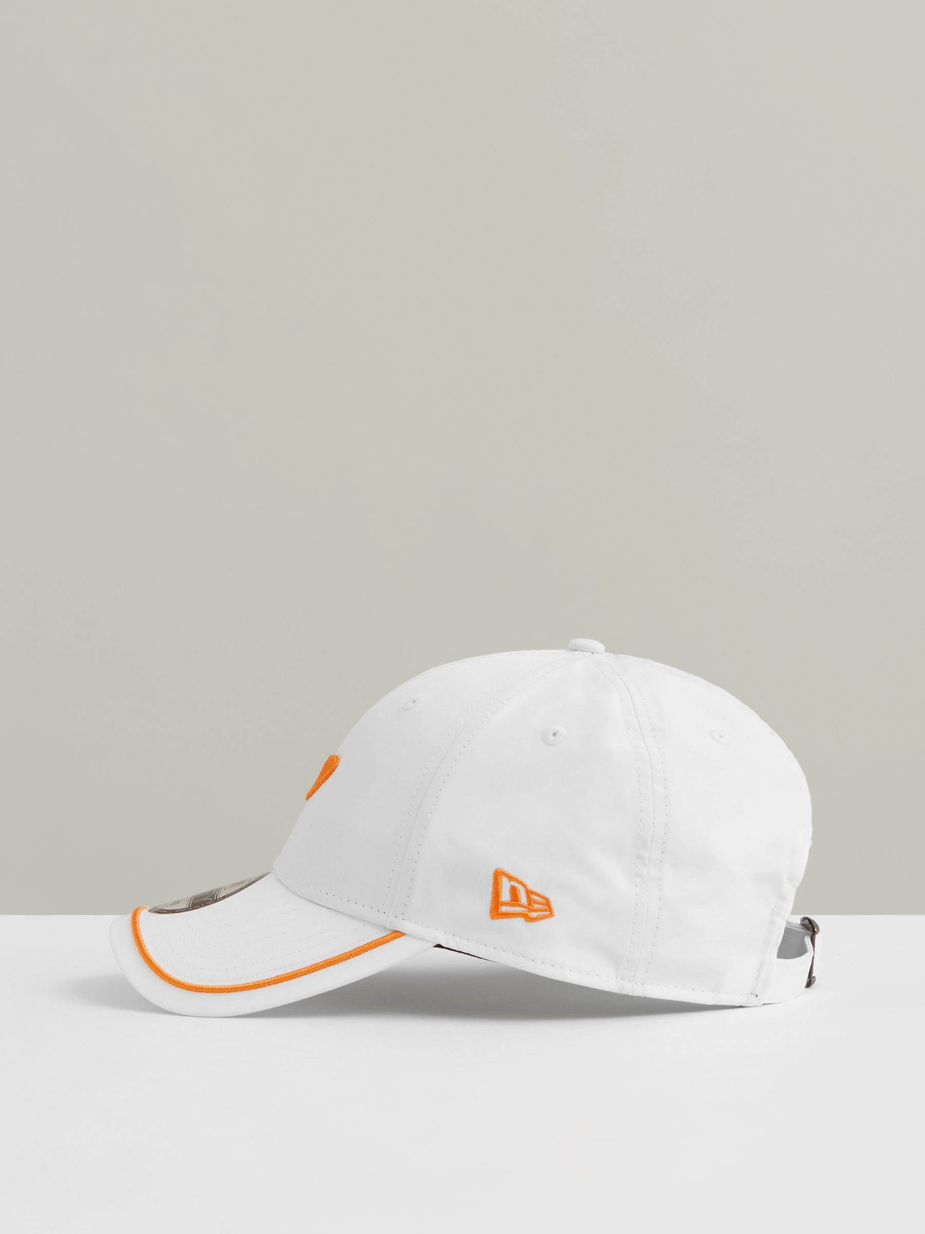 Reiss McLaren F1 Team Speedmark Logo Cap Unisex Fit in White | REISS