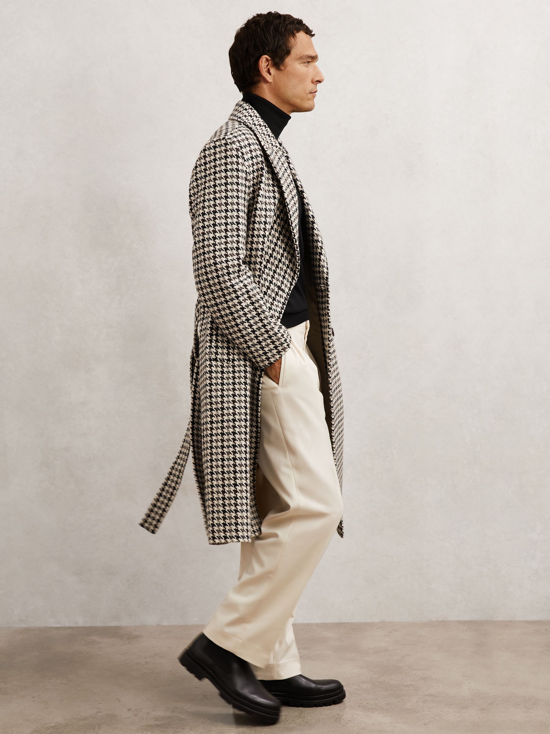 Reiss Wool Dogtooth Double-Breasted Overcoat in Brown Multi | REISS