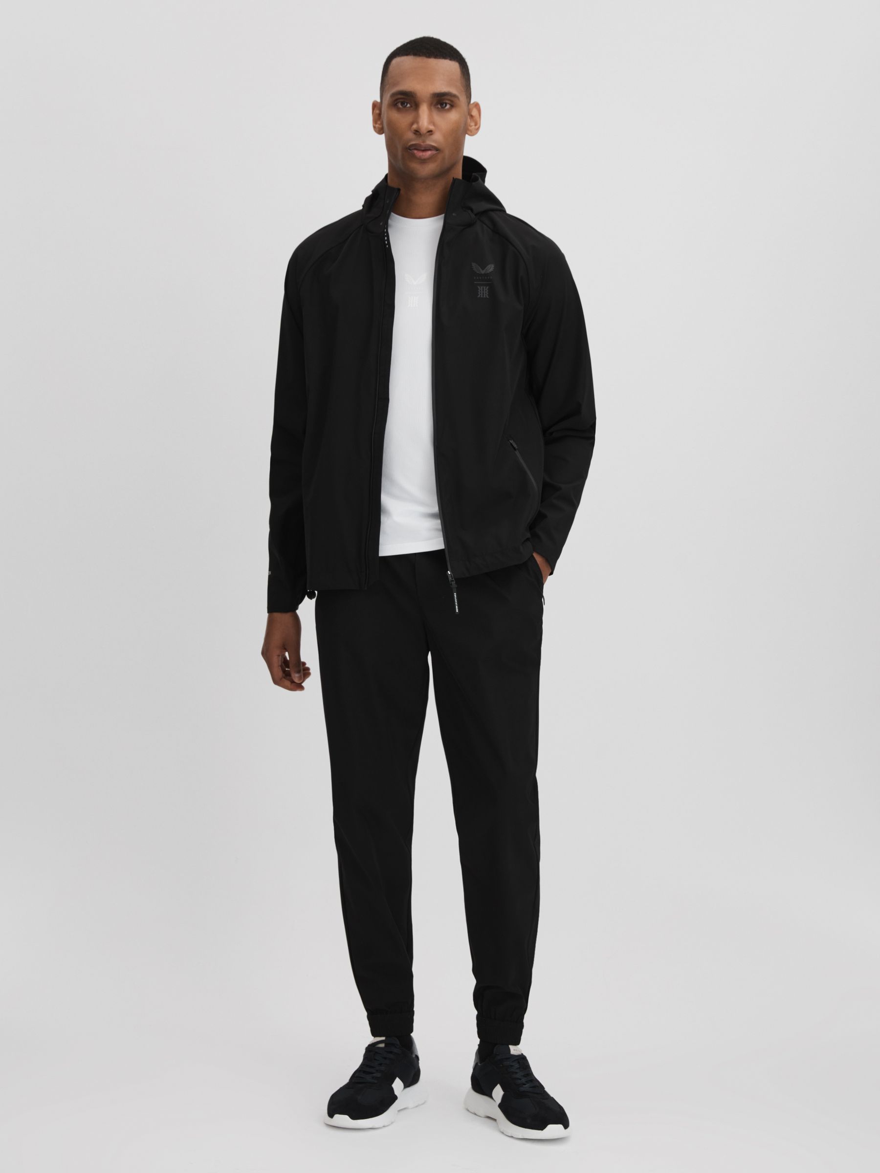 Reiss Castore Water Repellent Running Jacket in Onyx Black - REISS