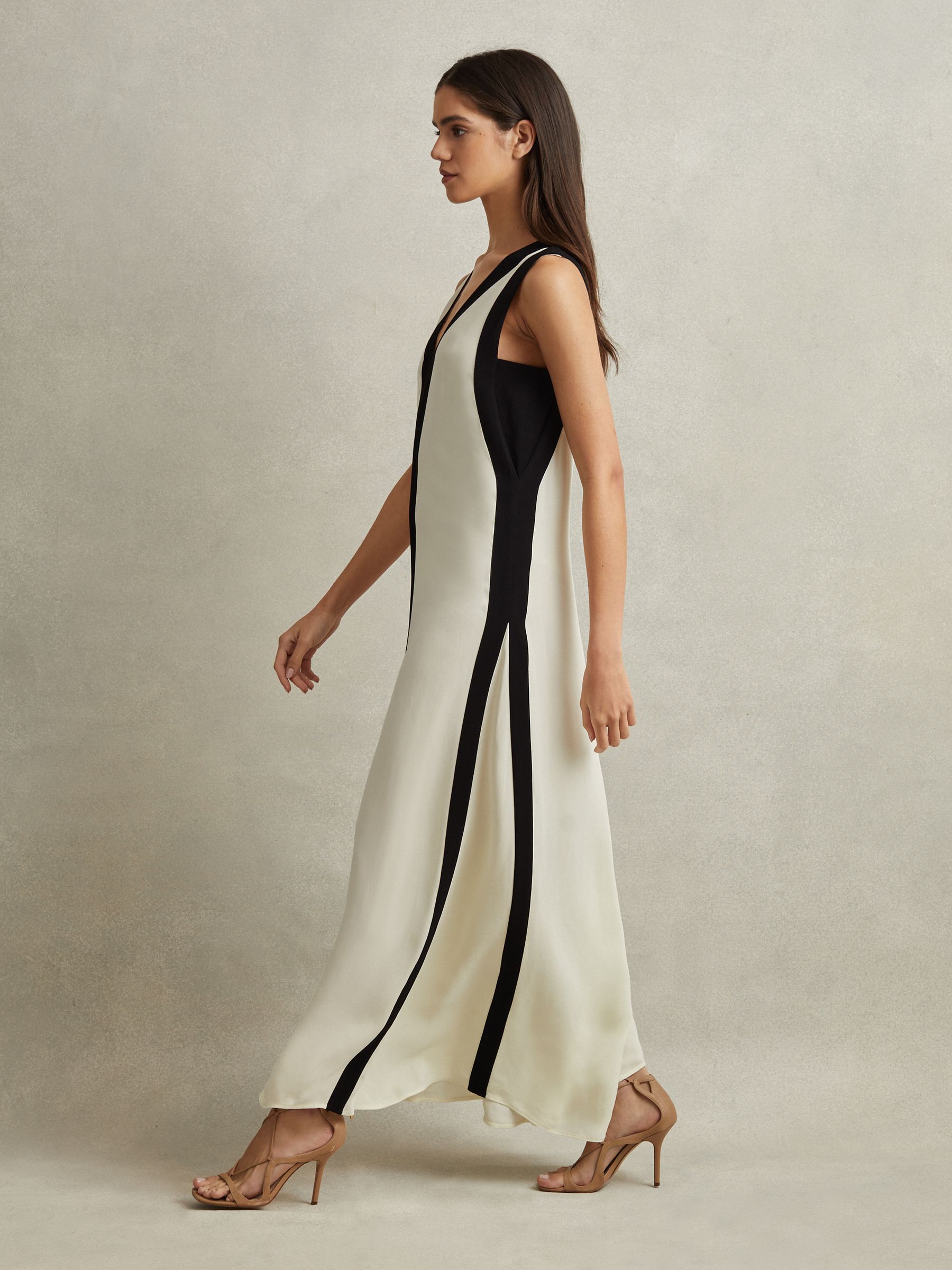 Reiss Colourblock Maxi Dress in Black/Cream - REISS