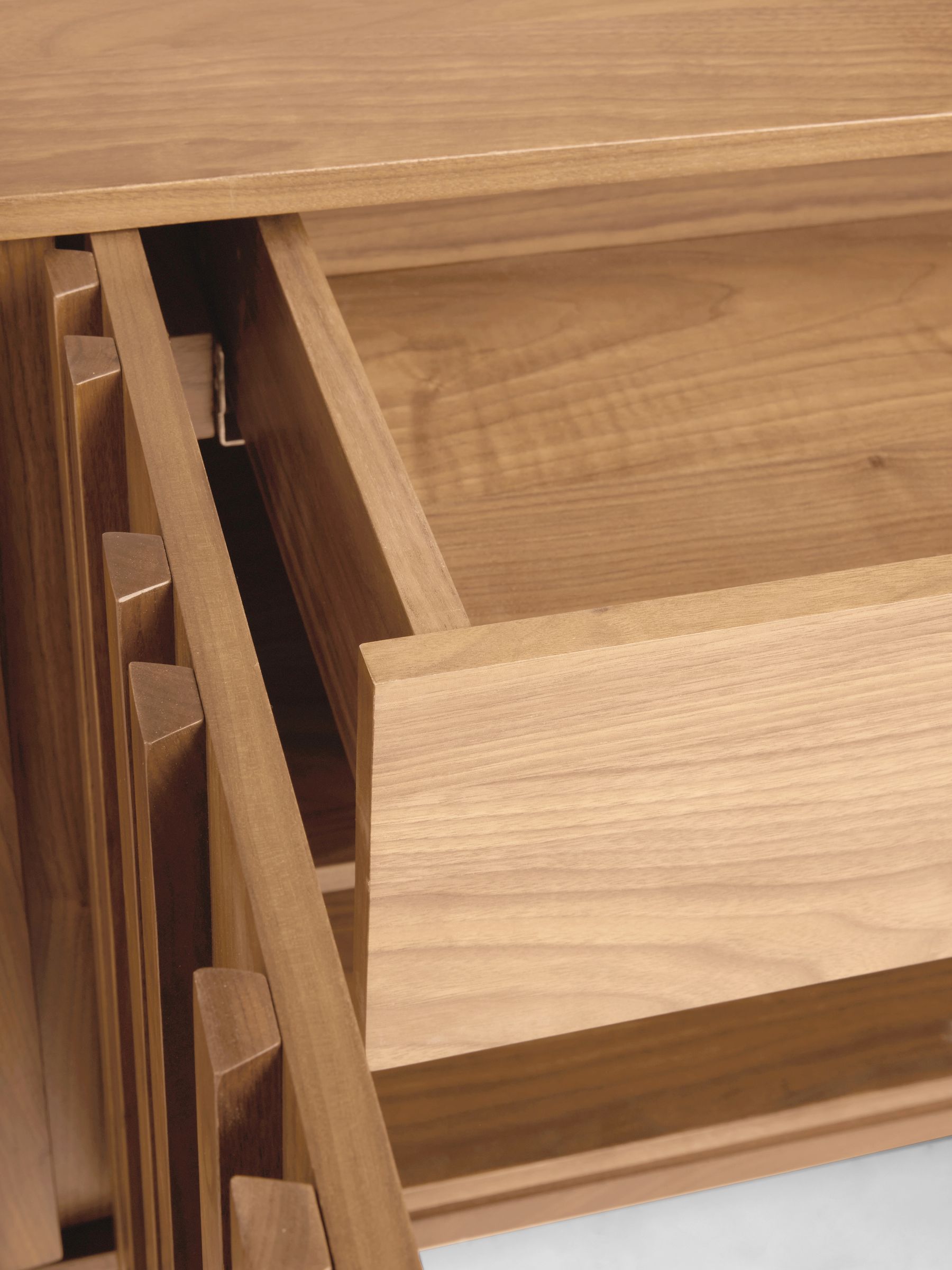 Jasper Conran London Oak Belgrave Large Sideboard | Made