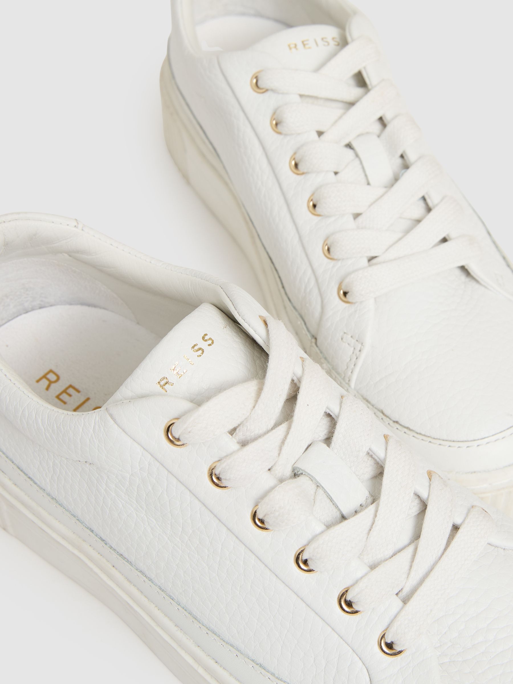 Reiss Grained Leather Platform Trainers in White - REISS
