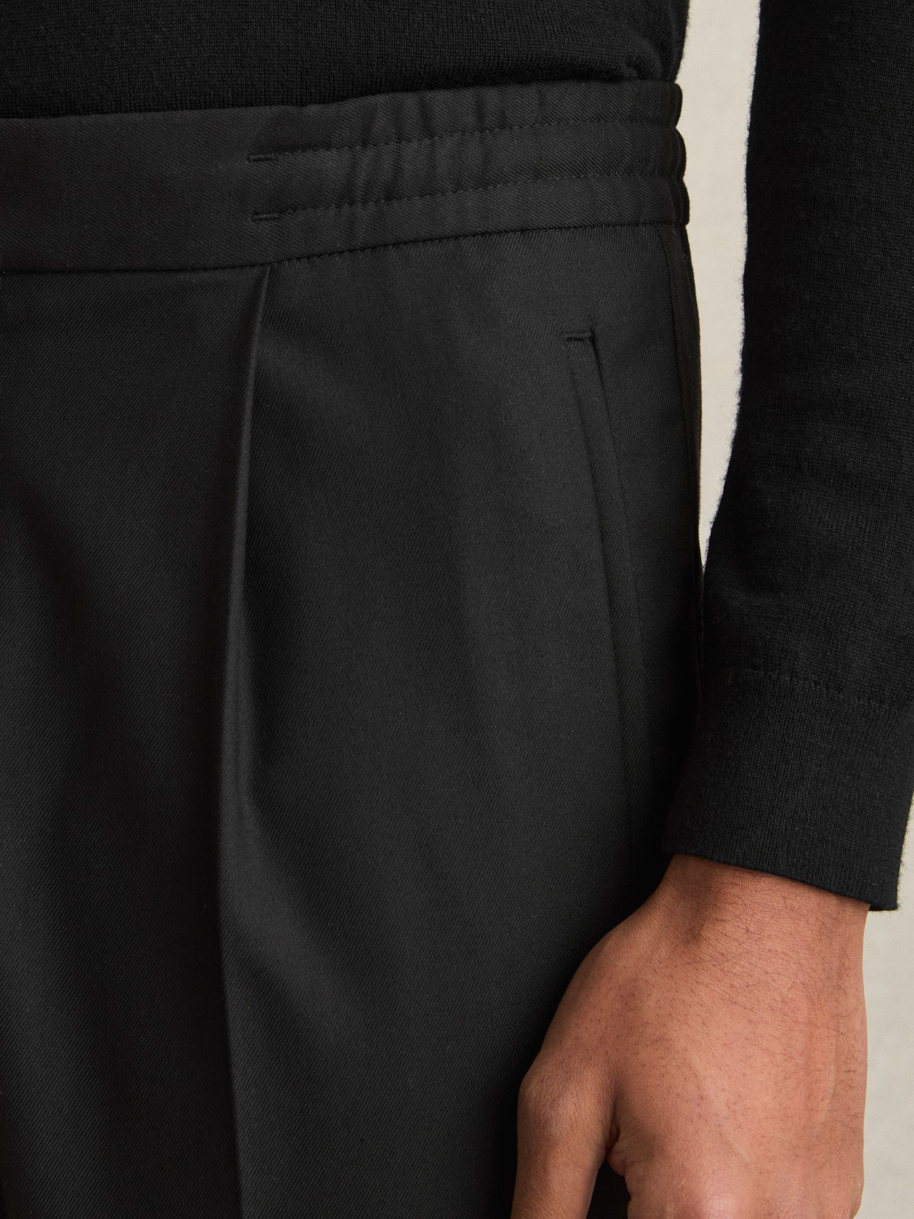 Reiss Relaxed Drawstring Trousers with Turn-Ups in Black - REISS