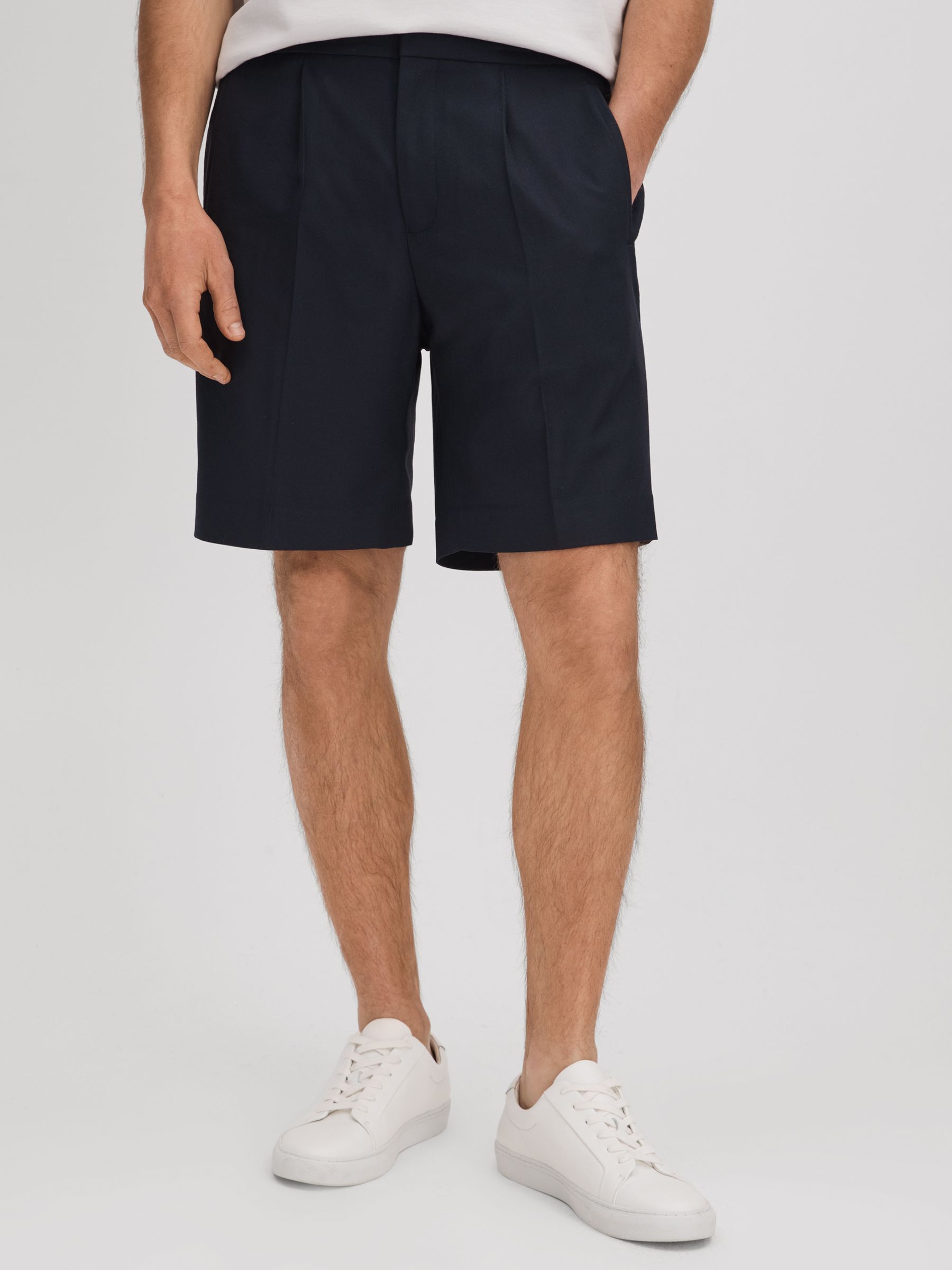 Reiss Relaxed Drawstring Shorts in Navy | REISS