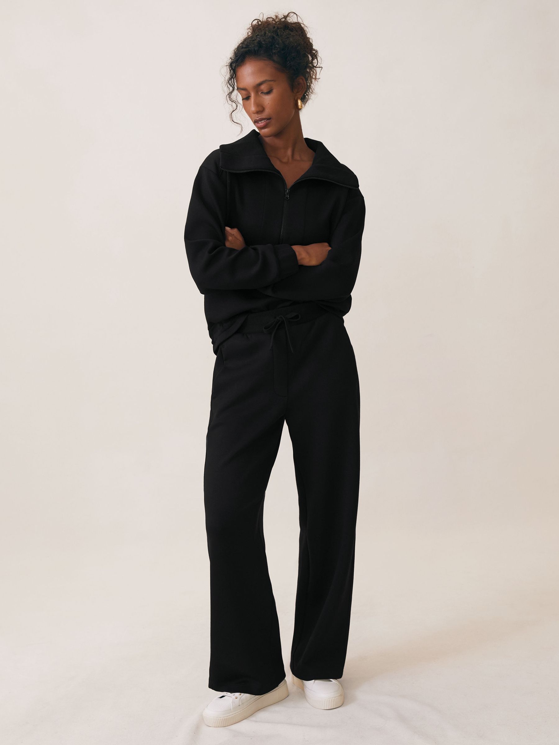 Reiss Premium Interlock Wide-Leg Joggers in Black - REISS