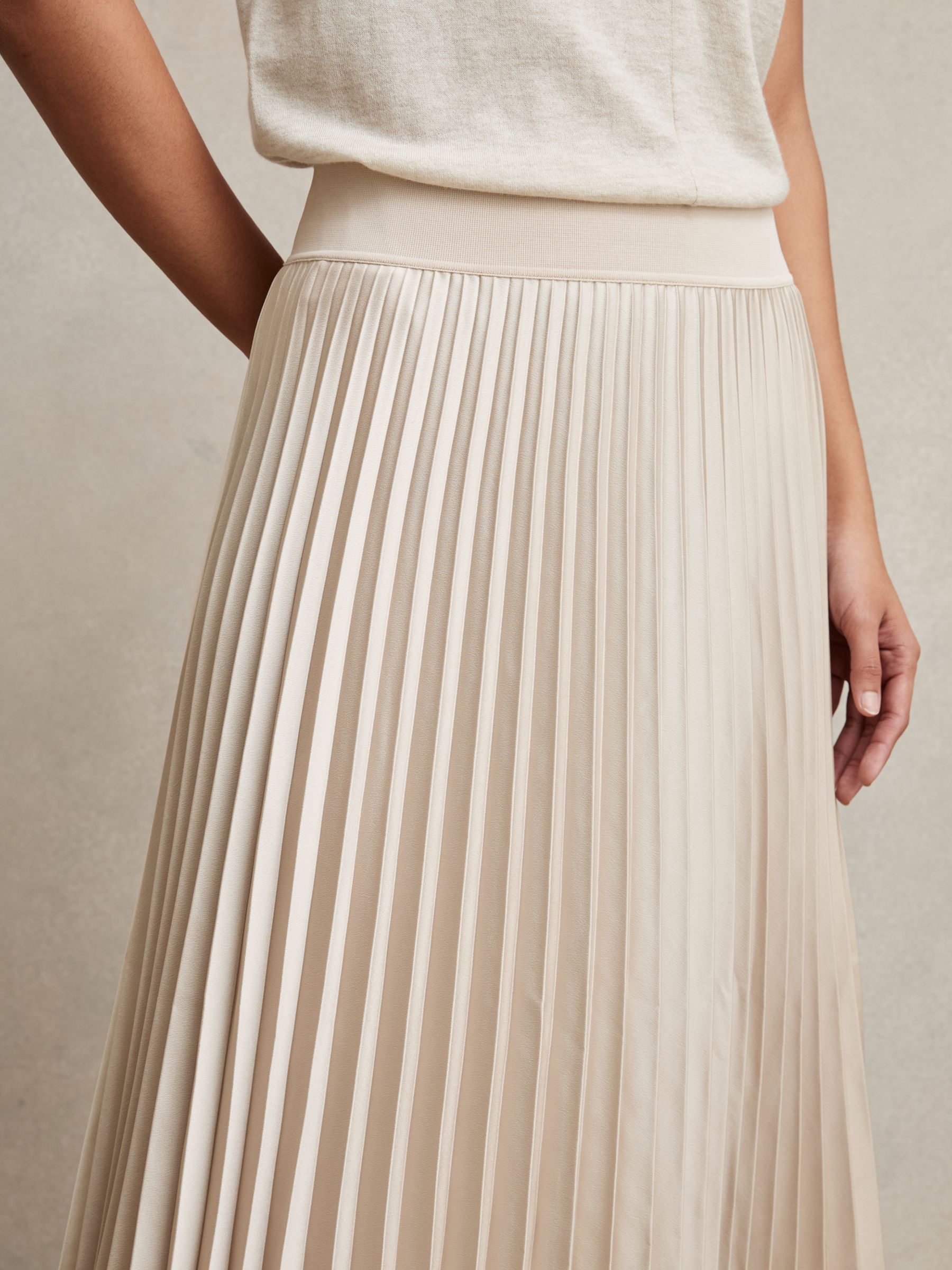 Reiss Pleated Midi Skirt in Champagne Neutral - REISS