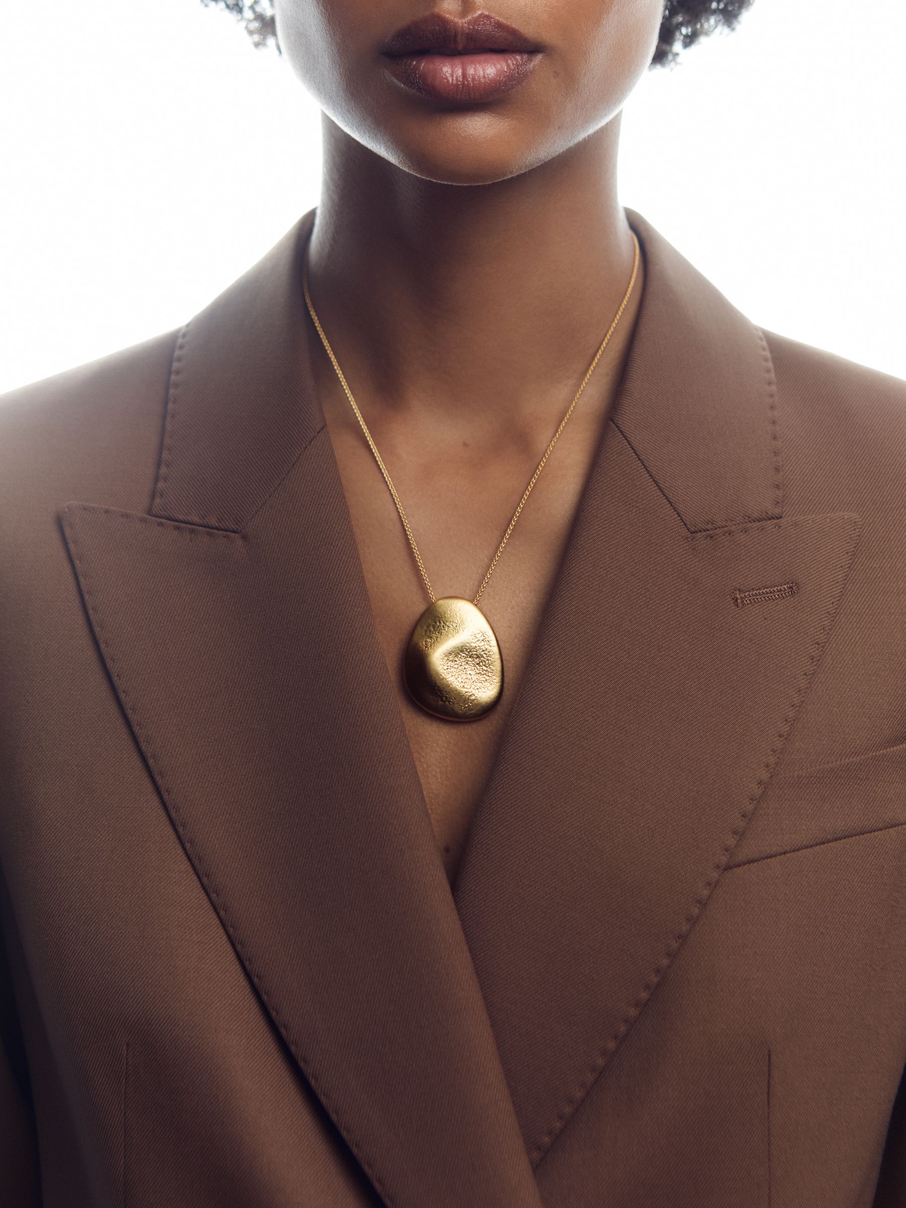 Reiss Textured Pebble Pendant Necklace in Gold Tone | REISS